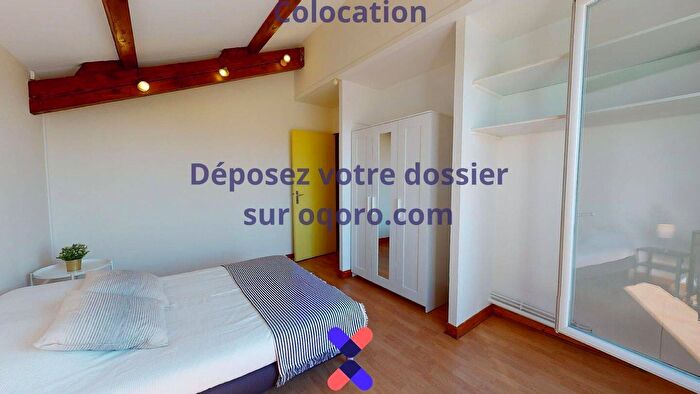 Appartement à louer - Laënnec, Lyon ème arrondissement - 8 pièces - 7 chambres