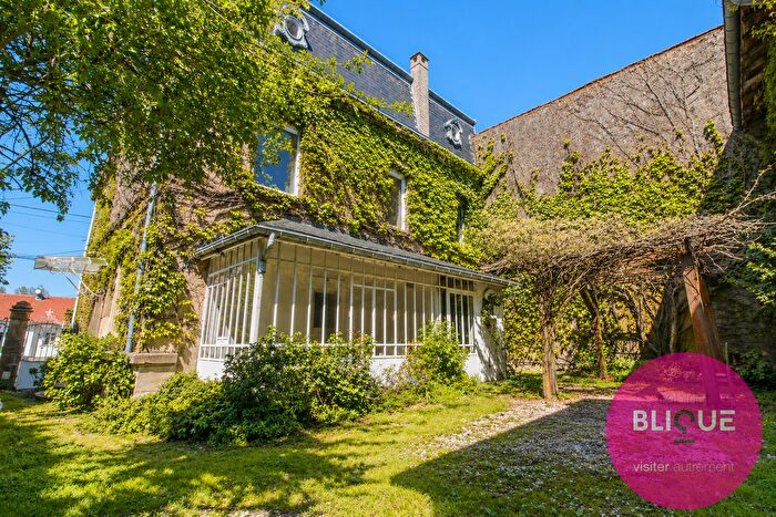 Maison 10 pièces à Domèvre-sur-Vezouze, à vendre