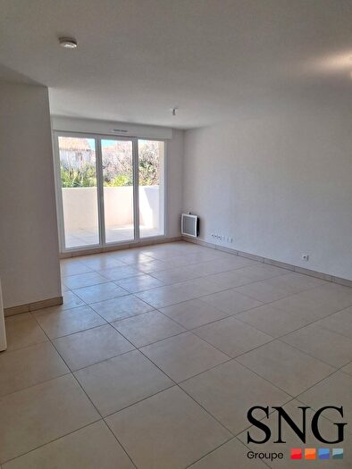 Appartement à louer - Hôpital, Nîmes - 3 pièces - 2 chambres