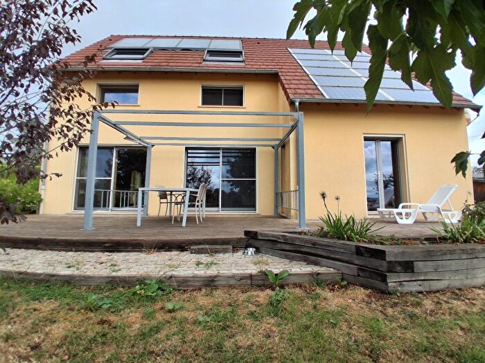 Le Donjon : Maison 7 pièces à vendre