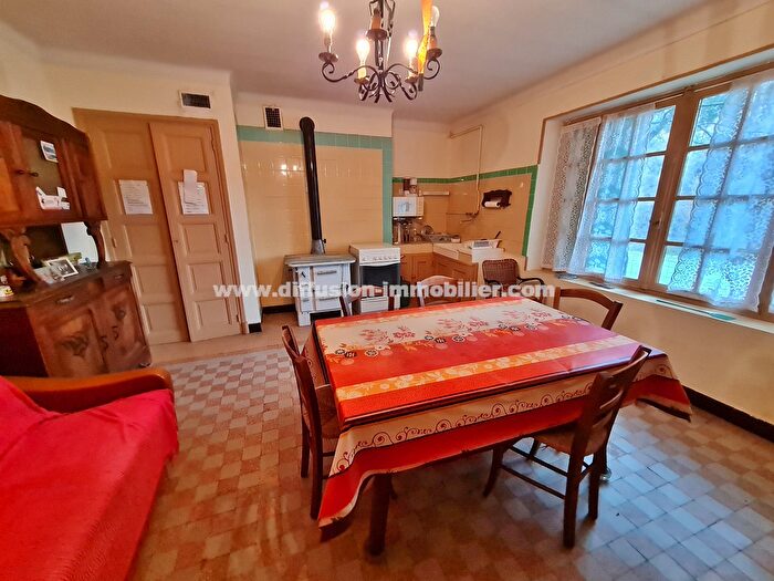Maison 7 pièces à Meyronnes, à vendre