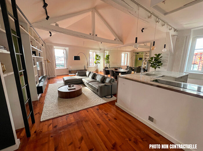 Appartement à vendre - Saint-Jean-de-Luz, Centre-ville - 3 pièces - 2 chambres