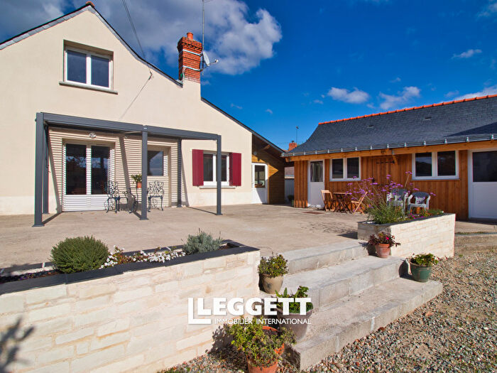 Maison à vendre - Baugé - 5 pièces - 3 chambres