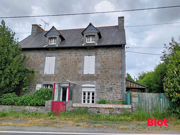Saint-Pierre-de-Plesguen : Maison 8 pièces à vendre