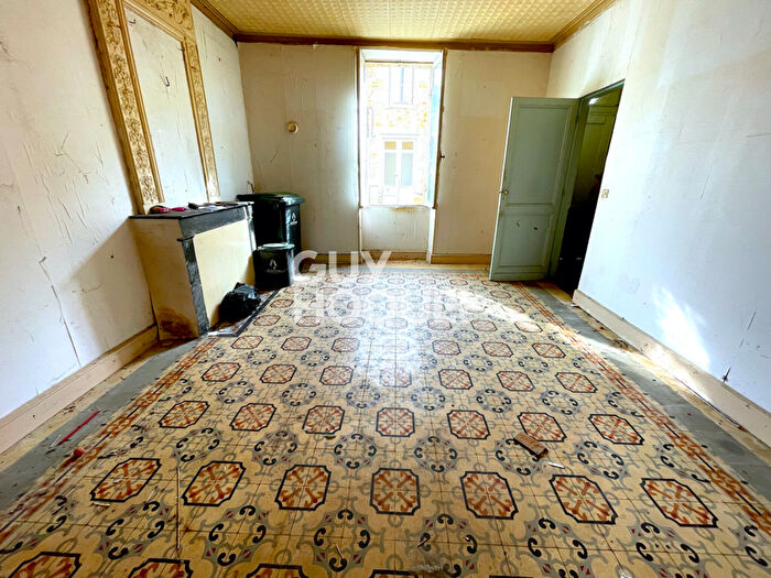 Maison à vendre - Lesparre-Médoc - 9 pièces - 6 chambres