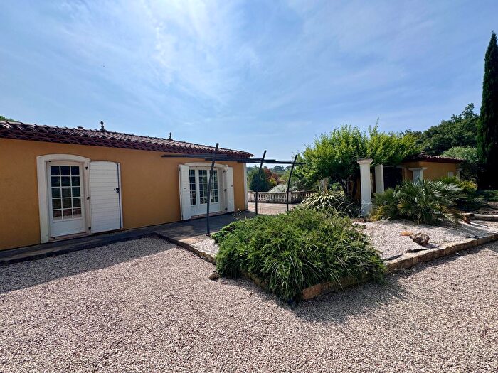 Maison à vendre - Besse-sur-Issole - 6 pièces - 3 chambres