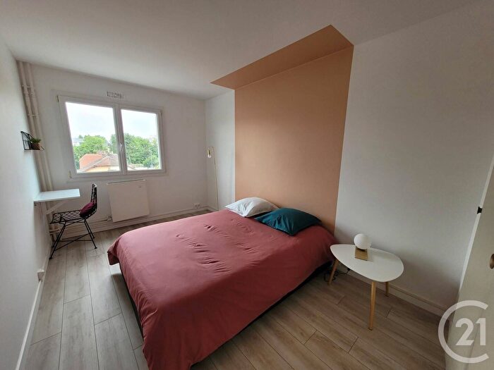 Appartement à louer - Compiègne - 4 pièces - 4 chambres
