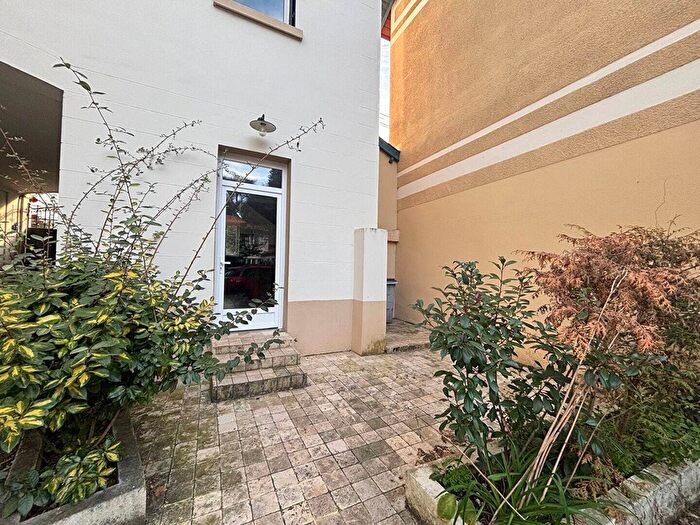 Appartement à louer - Centre Ville, Tassin-la-Demi-Lune - 3 pièces - 2 chambres