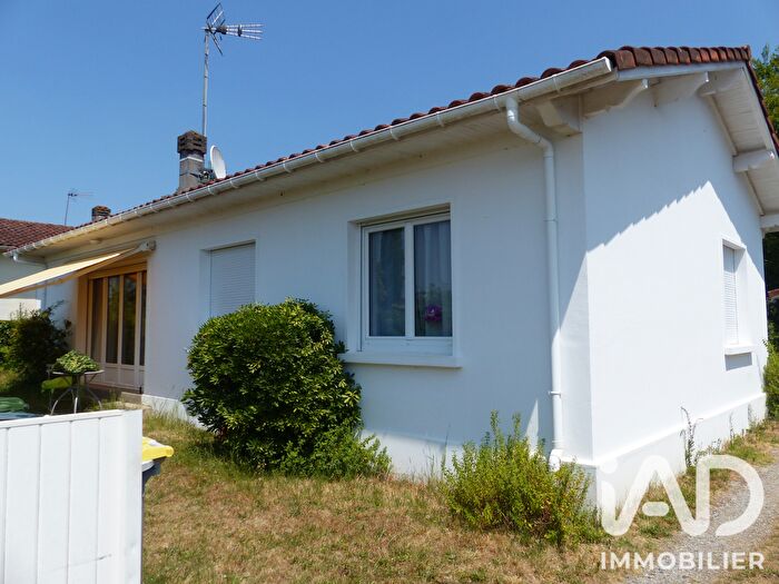 Saint-Pierre-du-Mont - Maison 4 pièces à vendre