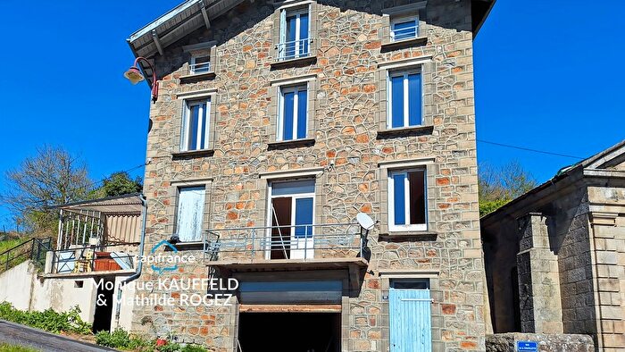 Maison à vendre - Olliergues - 8 pièces - 5 chambres