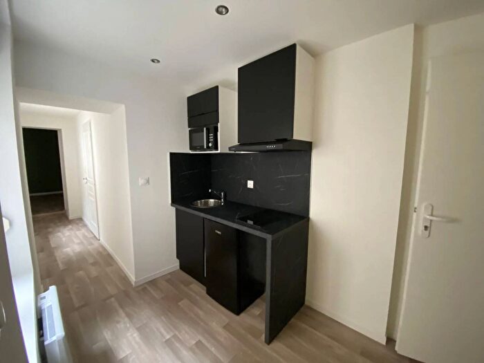 Appartement 2 pièces à Centre Ville, Saint-Quentin, à louer