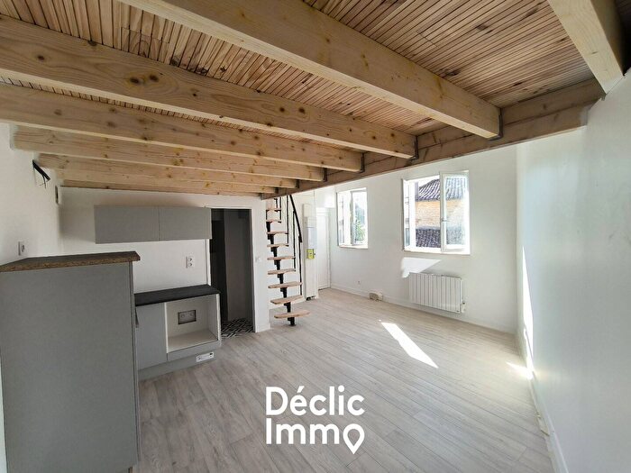 Appartement à louer - Celles-sur-Belle - 2 pièces - 1 chambre