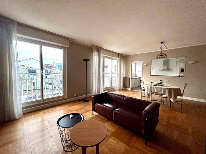 Appartement à louer - Paris ème arrondissement - 4 pièces - 2 chambres