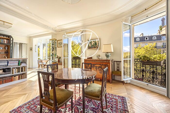 Appartement 4 pièces à Paris 7ème, Champ de Mars, à vendre