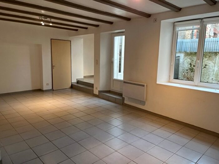 Bazoges-en-Paillers : Maison 2 pièces à louer