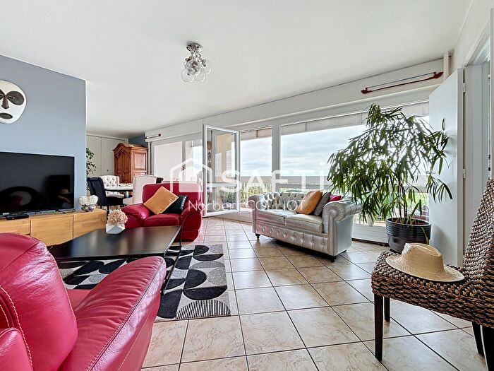 Appartement 4 pièces à Élancourt, Le Berceau, Les Réaux, La Commanderie, à vendre