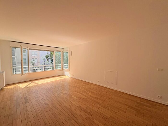 Asnières-sur-Seine, Gresillons, Voltaire : Appartement 3 pièces à louer