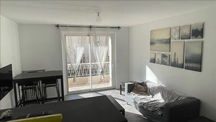 Appartement à louer - Champ de Mars, Toulon - 3 pièces - 2 chambres