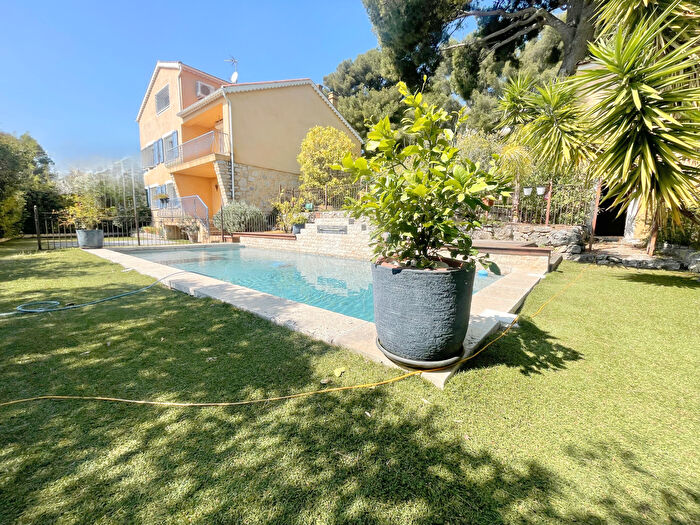Maison à vendre - Toulon, Beaulieu - 6 pièces - 5 chambres