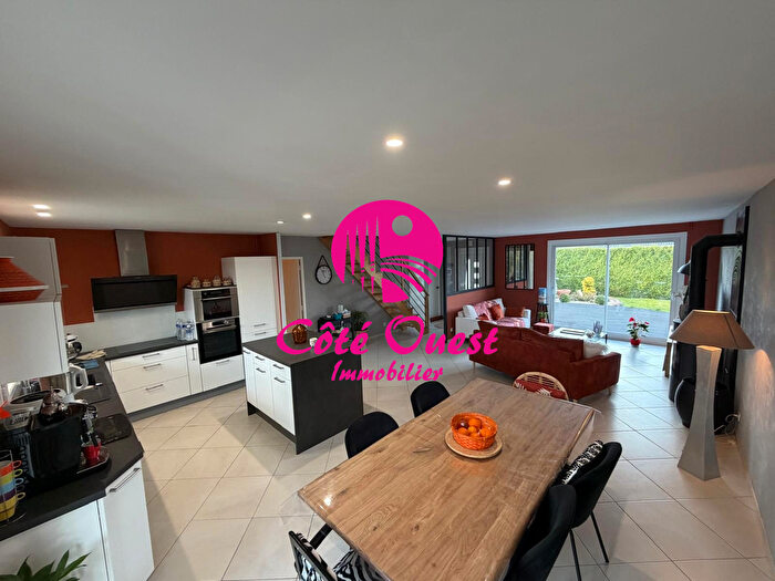 Maison à vendre - Saint-Martin-du-Manoir - 6 pièces - 5 chambres