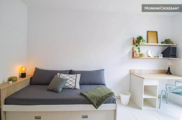 Appartement à louer - Val Saint-André, Arc, La Torse, Aix-en-Provence - 1 pièce