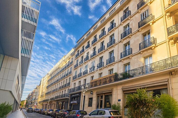 Appartement à vendre - Toulon, Haute-ville - 3 pièces - 1 chambre