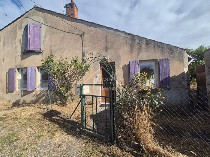 Saint-Germain-de-Salles - Maison 5 pièces à vendre