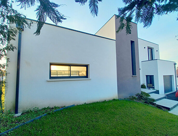 Maison à vendre - Le Loroux-Bottereau - 6 pièces - 4 chambres