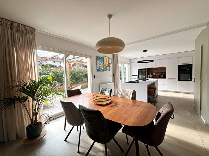 Maison à vendre - La Roche-sur-Foron - 4 pièces - 3 chambres