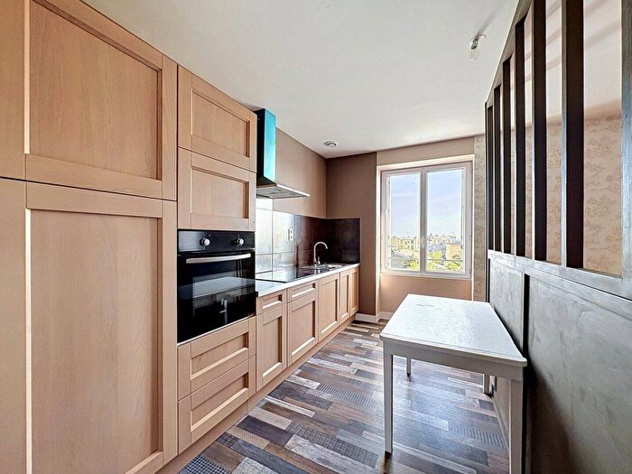 Centre, Brest : Appartement 3 pièces à louer