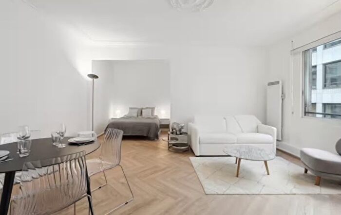 Paris 8ème, Triangle d'Or - Appartement 2 pièces à louer