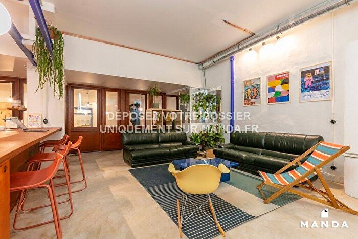 Appartement à louer - Père Lachaise-Réunion, Paris ème arrondissement - 12 pièces - 9 chambres