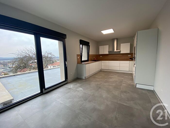 Appartement à vendre - Étupes - 5 pièces - 3 chambres