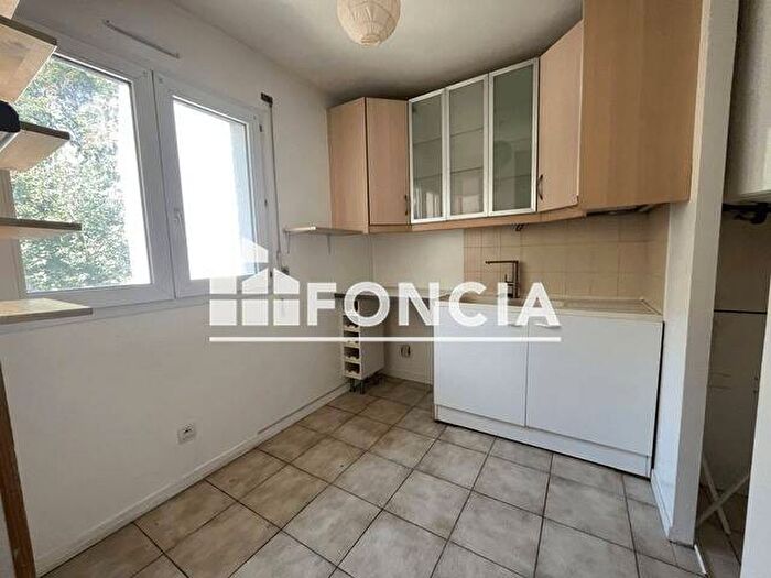 Appartement à louer - Mairie Rouxel-Sud Est, Pontault-Combault - 2 pièces - 1 chambre