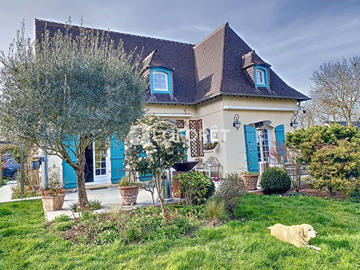 Maisons à vendre et appartements à louer - 1