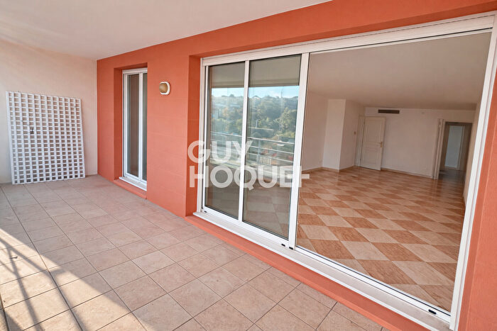 Appartement à vendre - Cavalaire-sur-Mer, Centre-ville - 4 pièces - 3 chambres