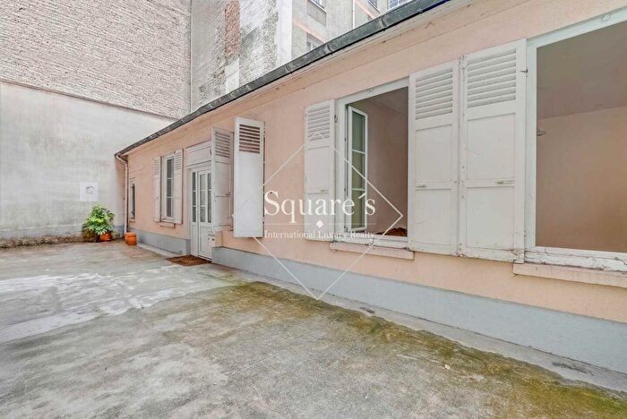 Maison 3 pièces à Paris 17ème, Ternes, Maillot, à vendre
