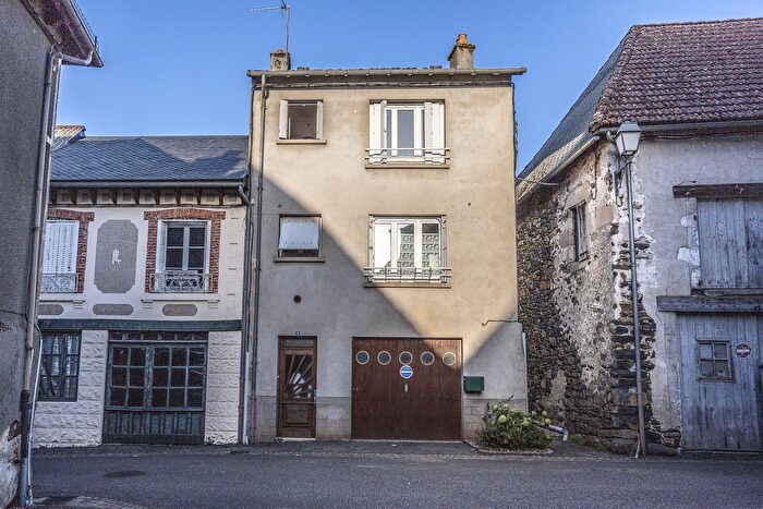 Maison 5 pièces à vendre à Pleaux