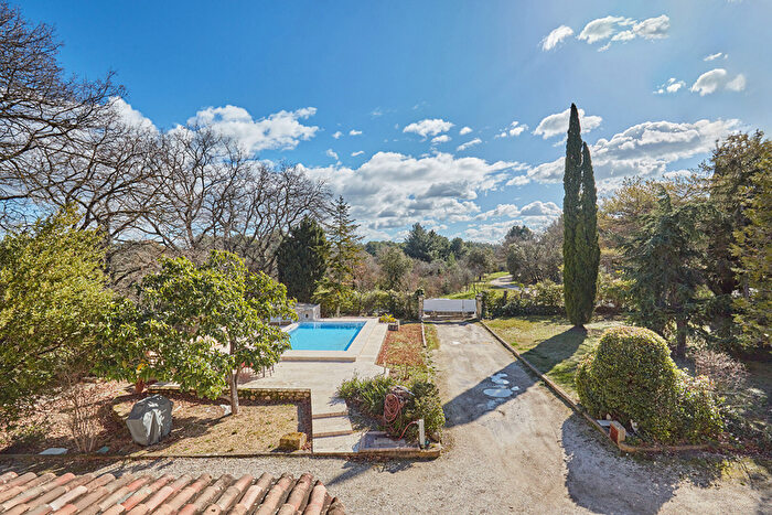 Maison à vendre - Saint-Cannat - 10 pièces - 7 chambres