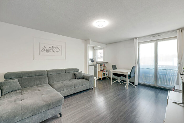 Appartement à vendre - Saint-Denis, Pleyel - 3 pièces - 2 chambres