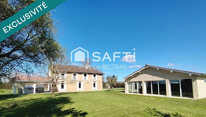 Maison à vendre - Bieujac - 10 pièces - 5 chambres