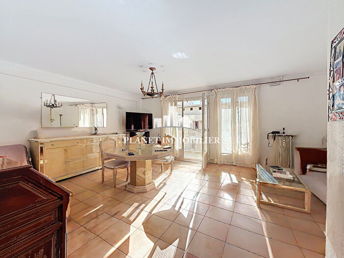 Appartement à vendre - Antibes, Juan-les-Pins, Le Cap - 3 pièces - 2 chambres