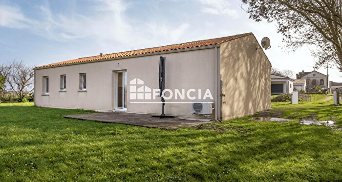 Maison 4 pièces à Saint-Sulpice-de-Royan, à vendre