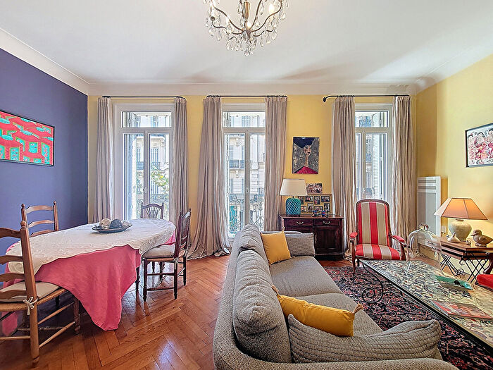 Appartement à vendre - Marseille er , Noailles - 3 pièces - 2 chambres