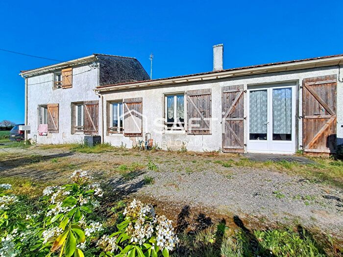 Les Magnils-Reigniers : Maison 3 pièces à vendre