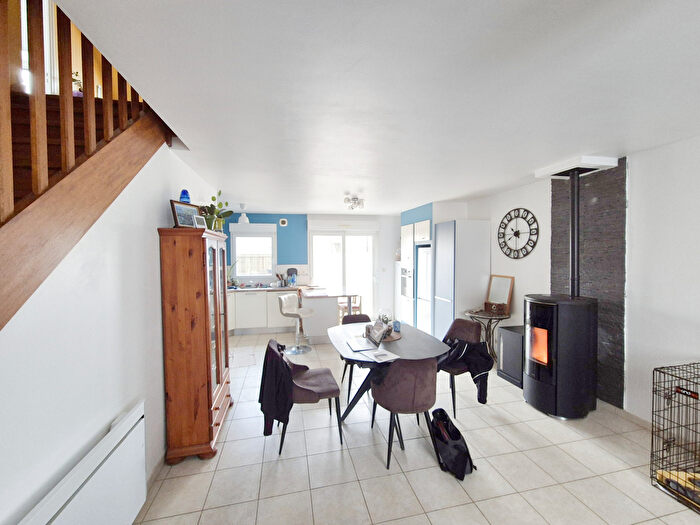 Maison à vendre - Saint-Aubin-du-Cormier - 4 pièces - 3 chambres