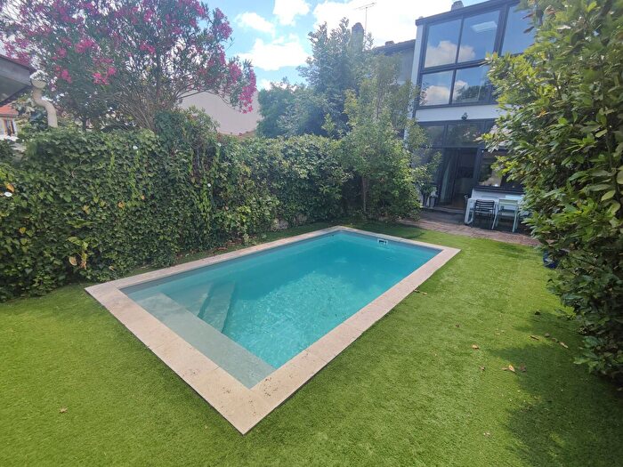 Maison à louer - La Glacière-Mondésir, Mérignac - 5 pièces - 4 chambres