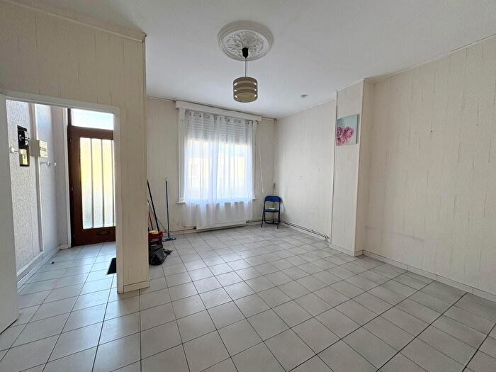 Maison à vendre - Valenciennes - 8 pièces - 4 chambres