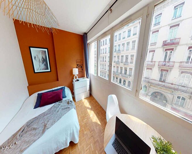 Appartement à louer - Presquîle, Centre ville, Cordeliers, Lyon ème arrondissement - 4 pièces - 6 chambres