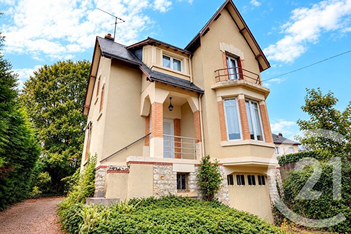 Fougères-sur-Bièvre - Maison 5 pièces à vendre